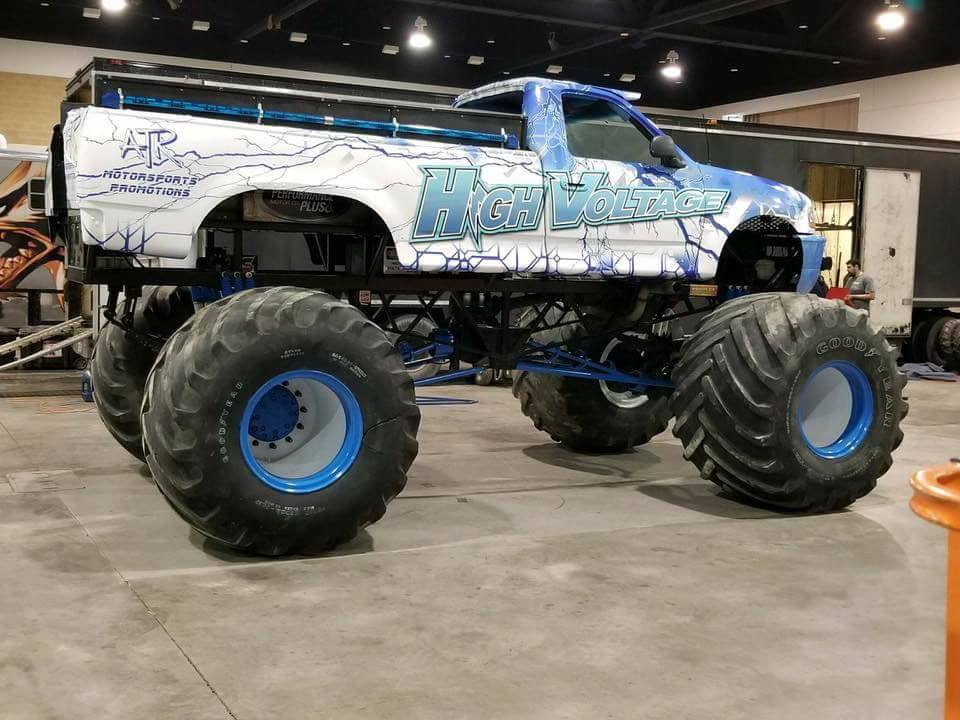 Featured Project: Wrap Heroes of the Motor City | GRAPHICS PRO