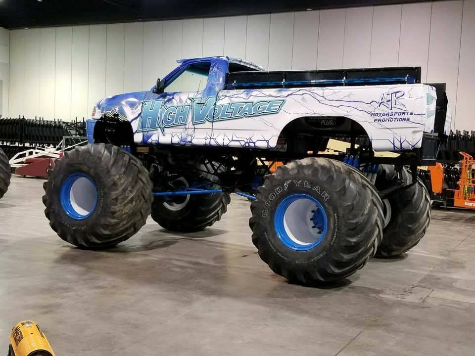 Featured Project: Wrap Heroes of the Motor City | GRAPHICS PRO