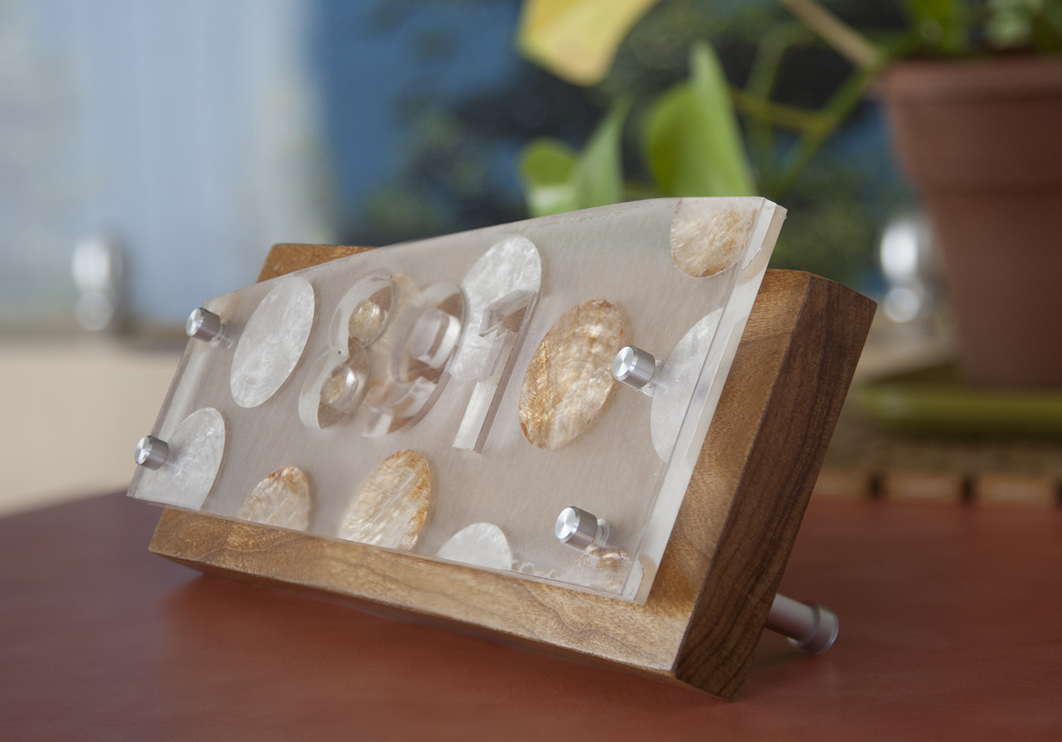 INSPIRED AWARD MAKING: SET YOURSELF APART WITH UNIQUE AWARDS