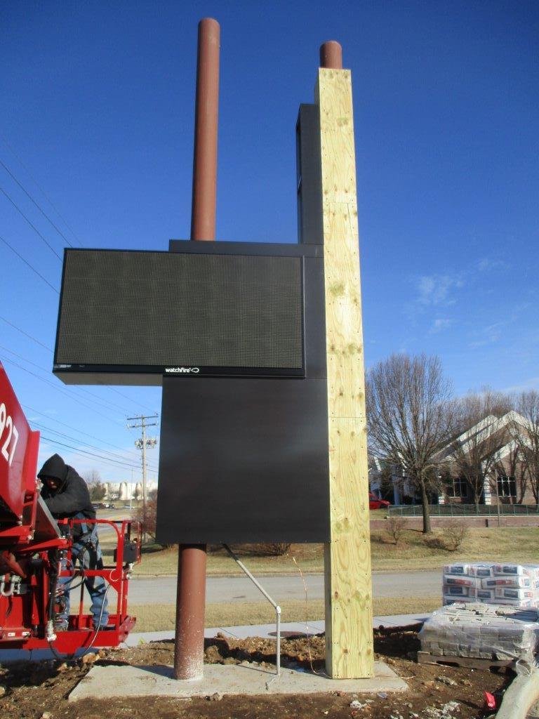 Featured Project: Missouri Jeweler Sees Sales Rise with Watchfire Sign