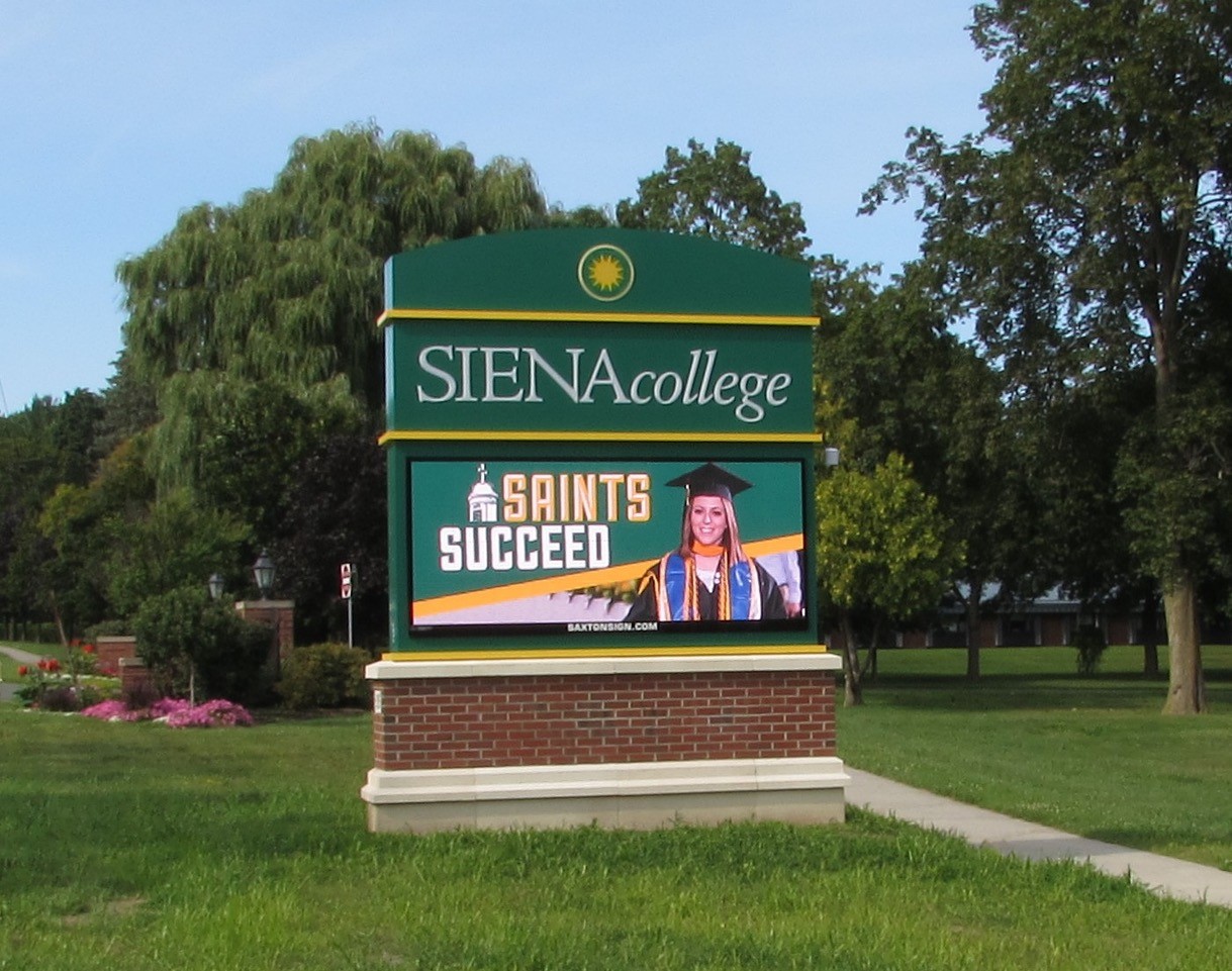 How Digital Signage is Transforming College Campuses